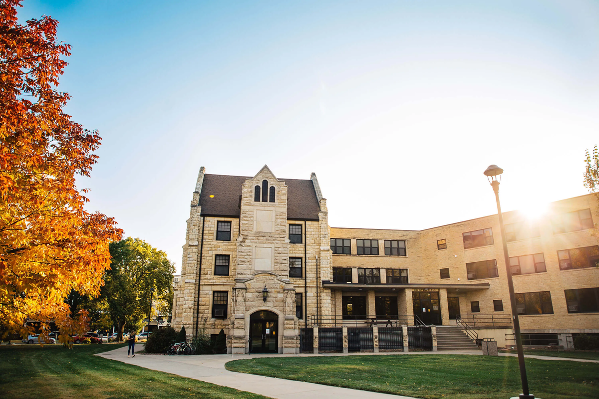 Fort Hays State University International Admissions | Global Admissions